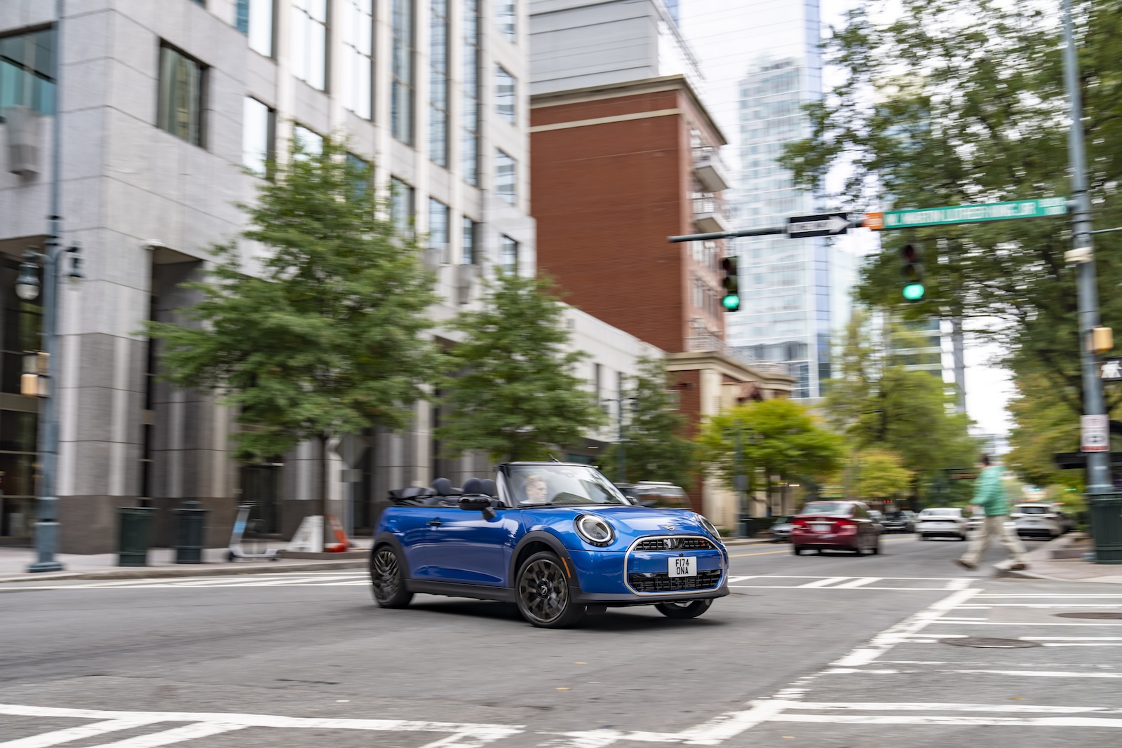 Mini Cooper S Convertible: Pure Driving Joy - 1886mag.com